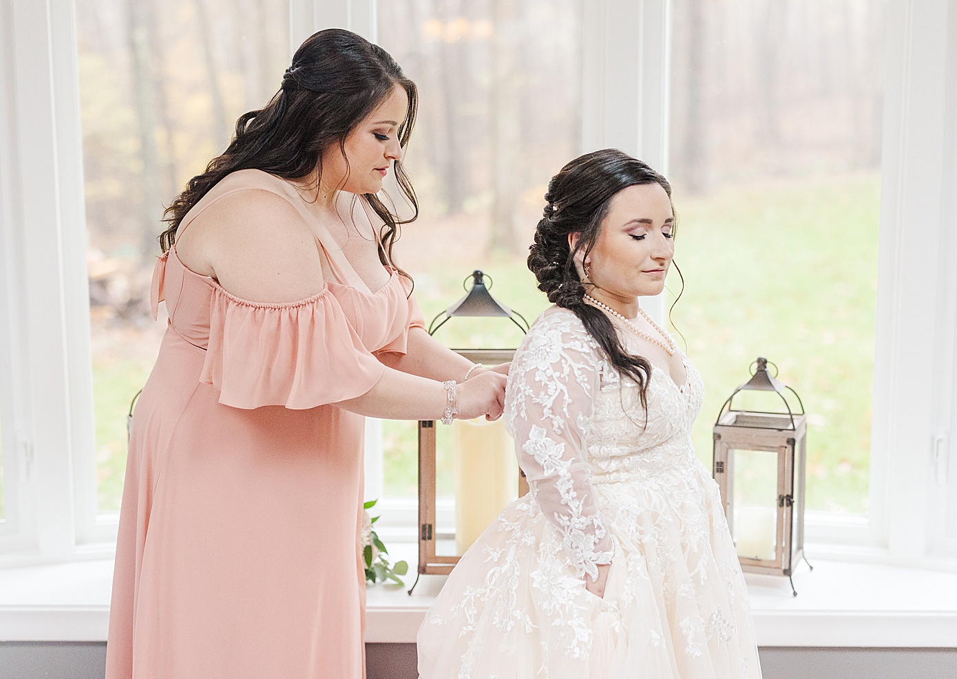 Energetic Aqua Turf Wedding | Sam and Jaclyn | Fall 2021 - GEM ...